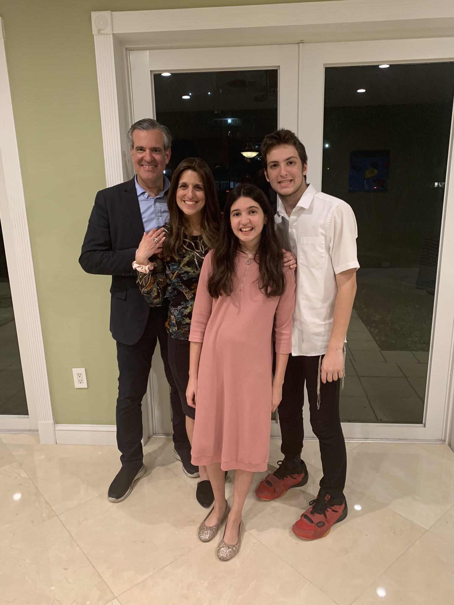 Frum Yid Wins Election As Mayor of Miami Beach - FrumNews.com – News ...